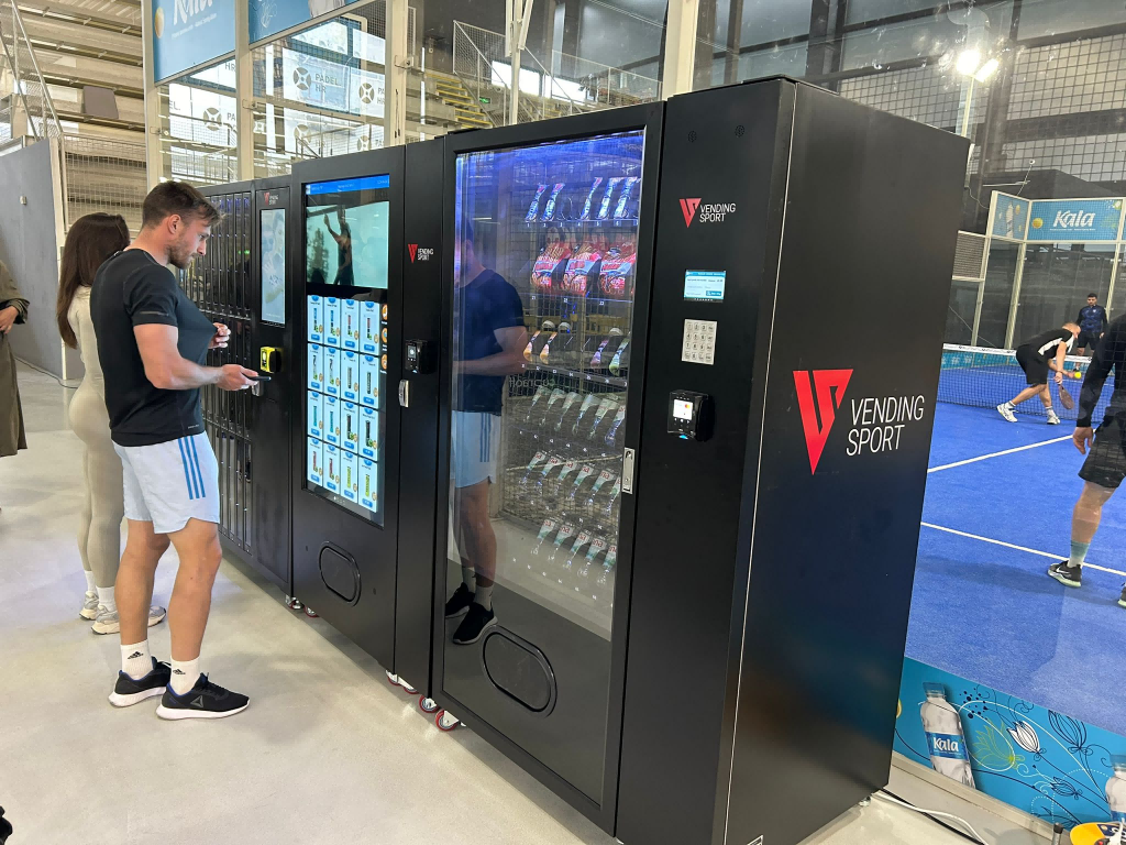 Rental Vending Machine for Padel Rackets Sporting Goods